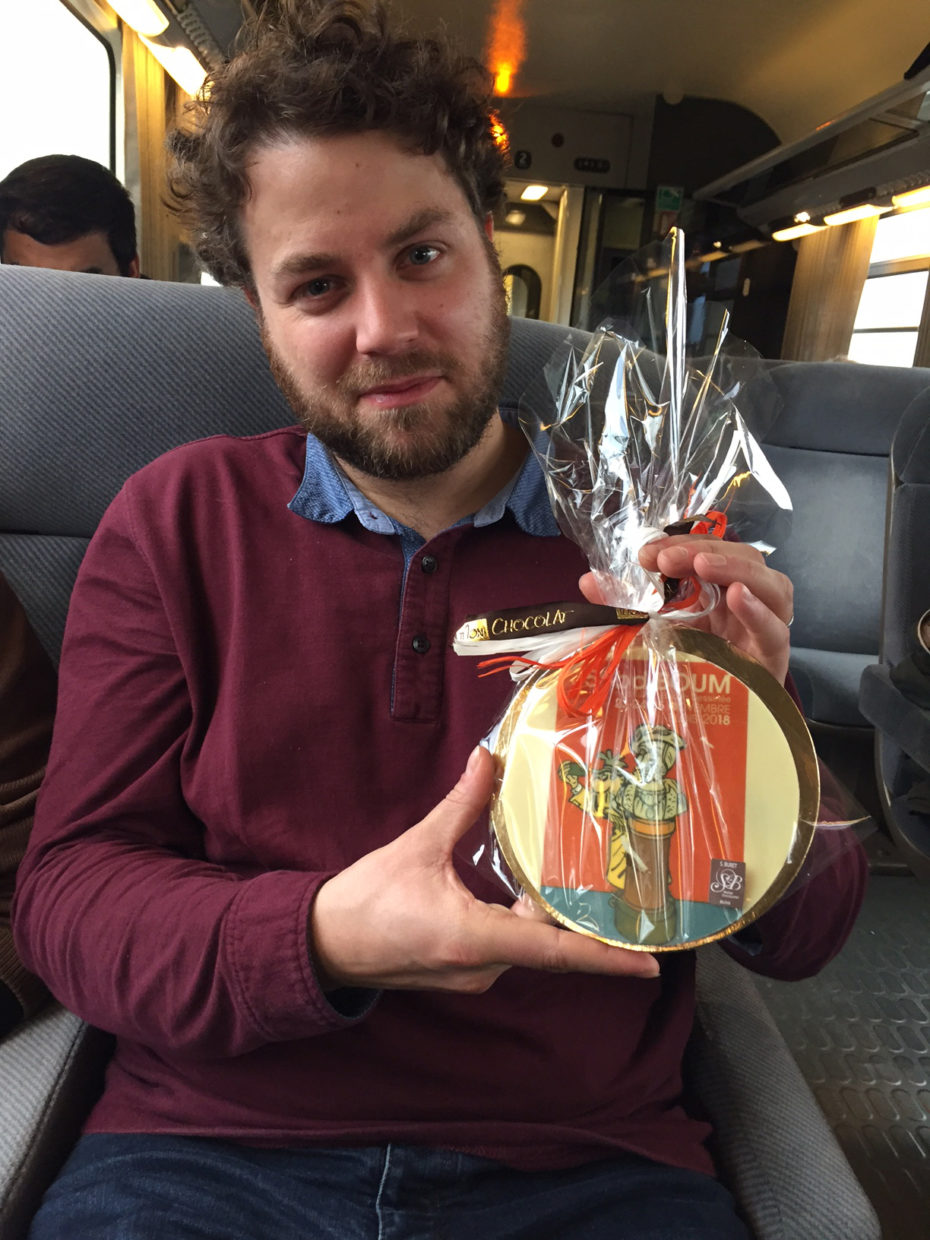 Philippe Peters reçoit une médaille en chocolat au bdBOUM 2018 – ACBD